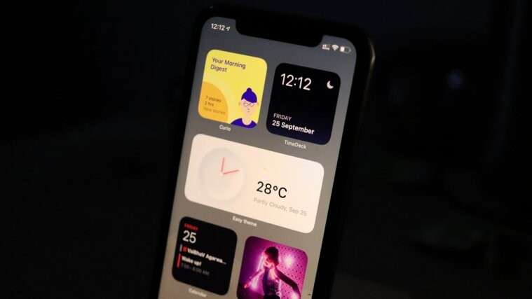 İPhone'da iOS 14'te Widget Etiketini / Adını Gizleyebilir misiniz?
